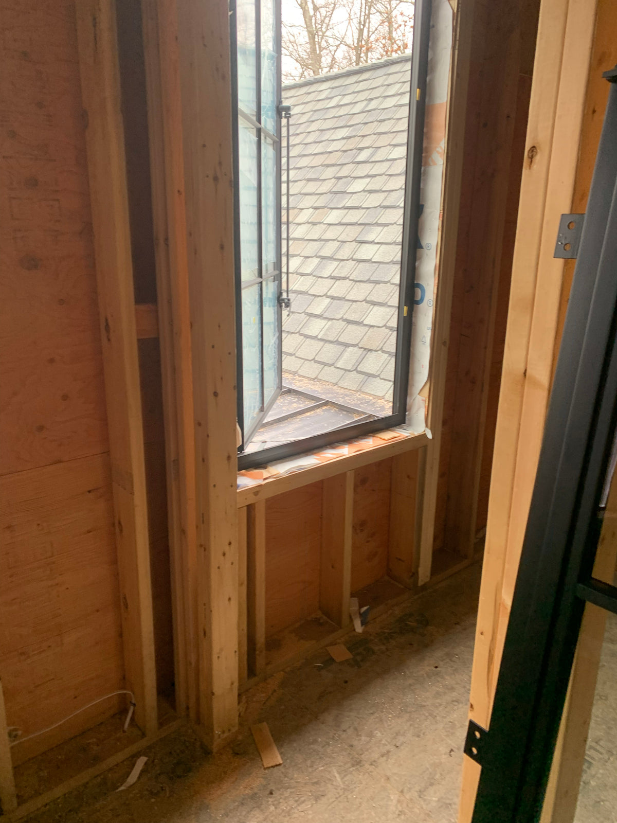 Installing Black Badge Steel Windows in a New Construction Home or Rem